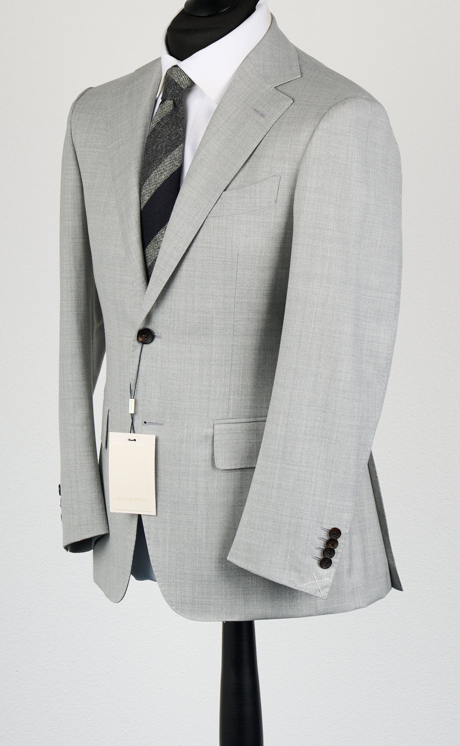 Suits – SUITREVIEW